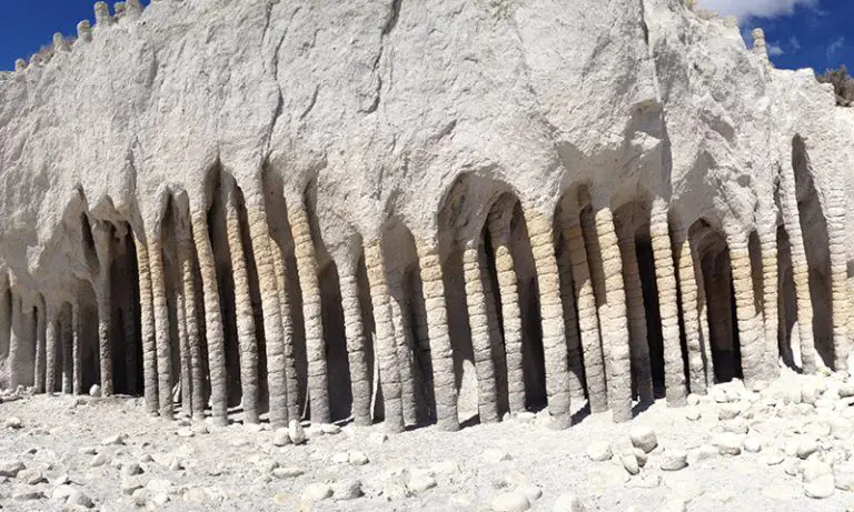 Columnas del Lago Crowley: Una mágica maravilla natural de California ...